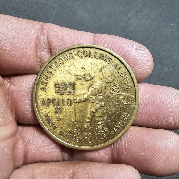 None | Other | Nasa Apollo Xi 1 Brass Challenge Coin First Manned Lunar ...